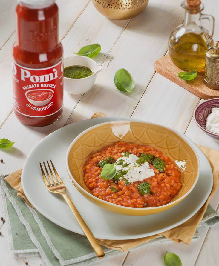 Orzotto al pomodoro con burrata e salsa al basilico | Pomi Italia